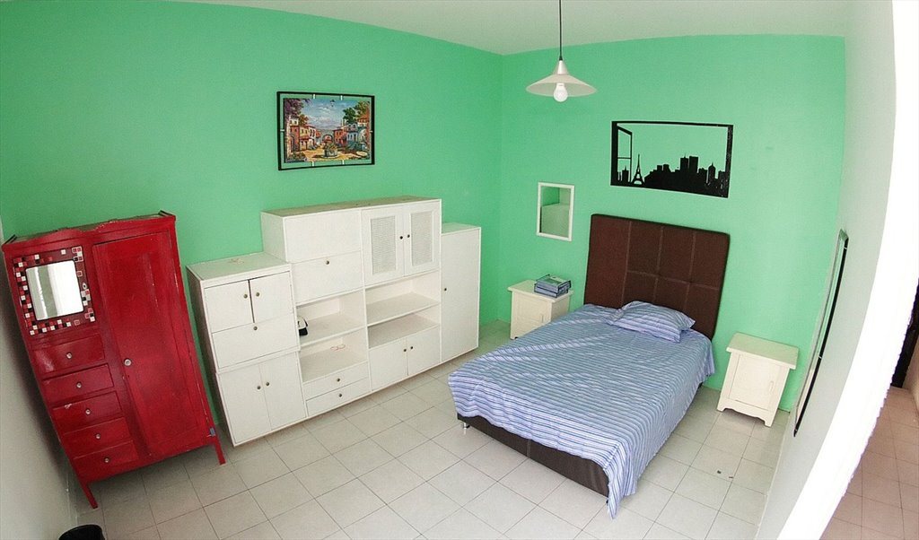 Se rentan cuartos MUY AMPLIOS, para ESTUDIANTES - Calle Lope de Vega ...