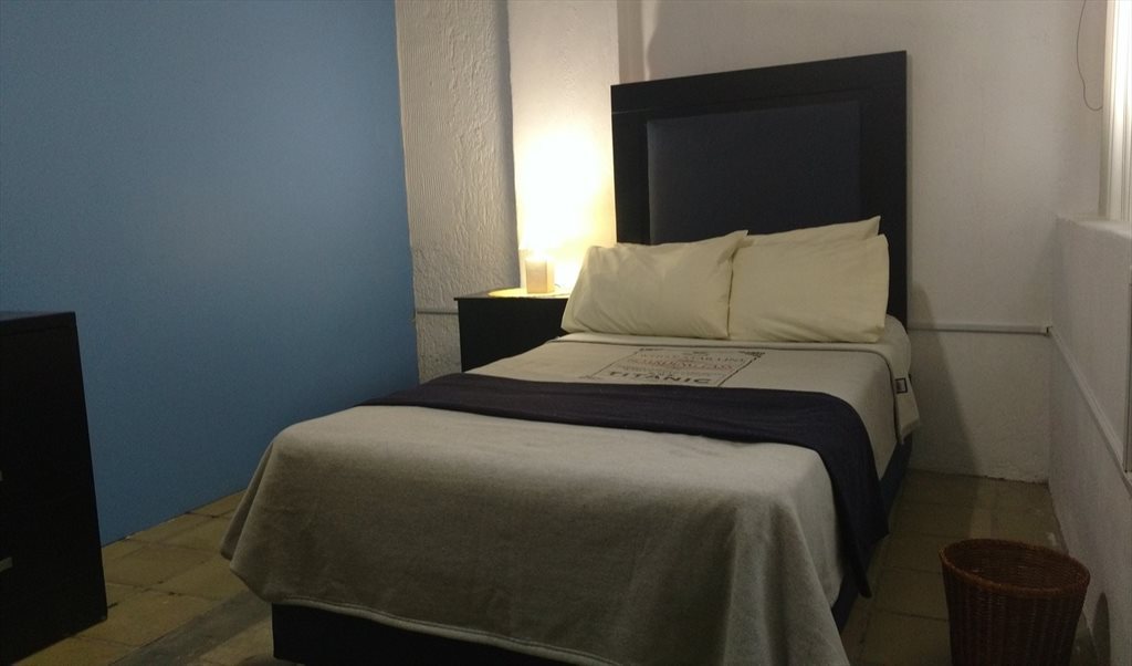 MAYO 2019 Cuarto en renta. Individual amueblado para estudiante o ...