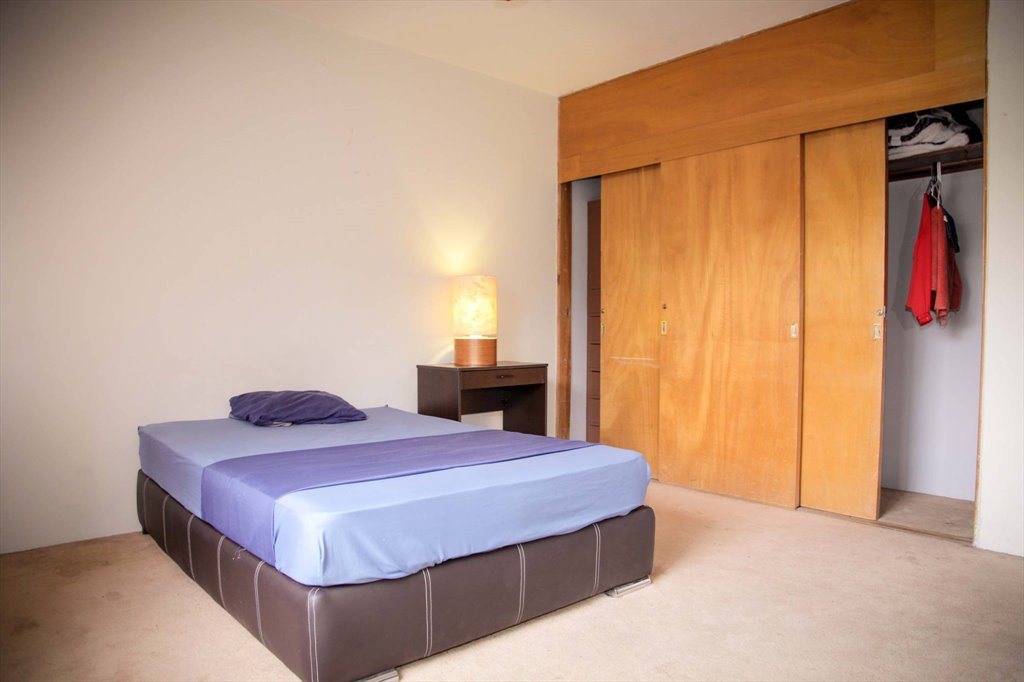 RENTA DE CUARTOS INDEPENDIENTES - Calle La Luna, Guadalajara | Roomgo