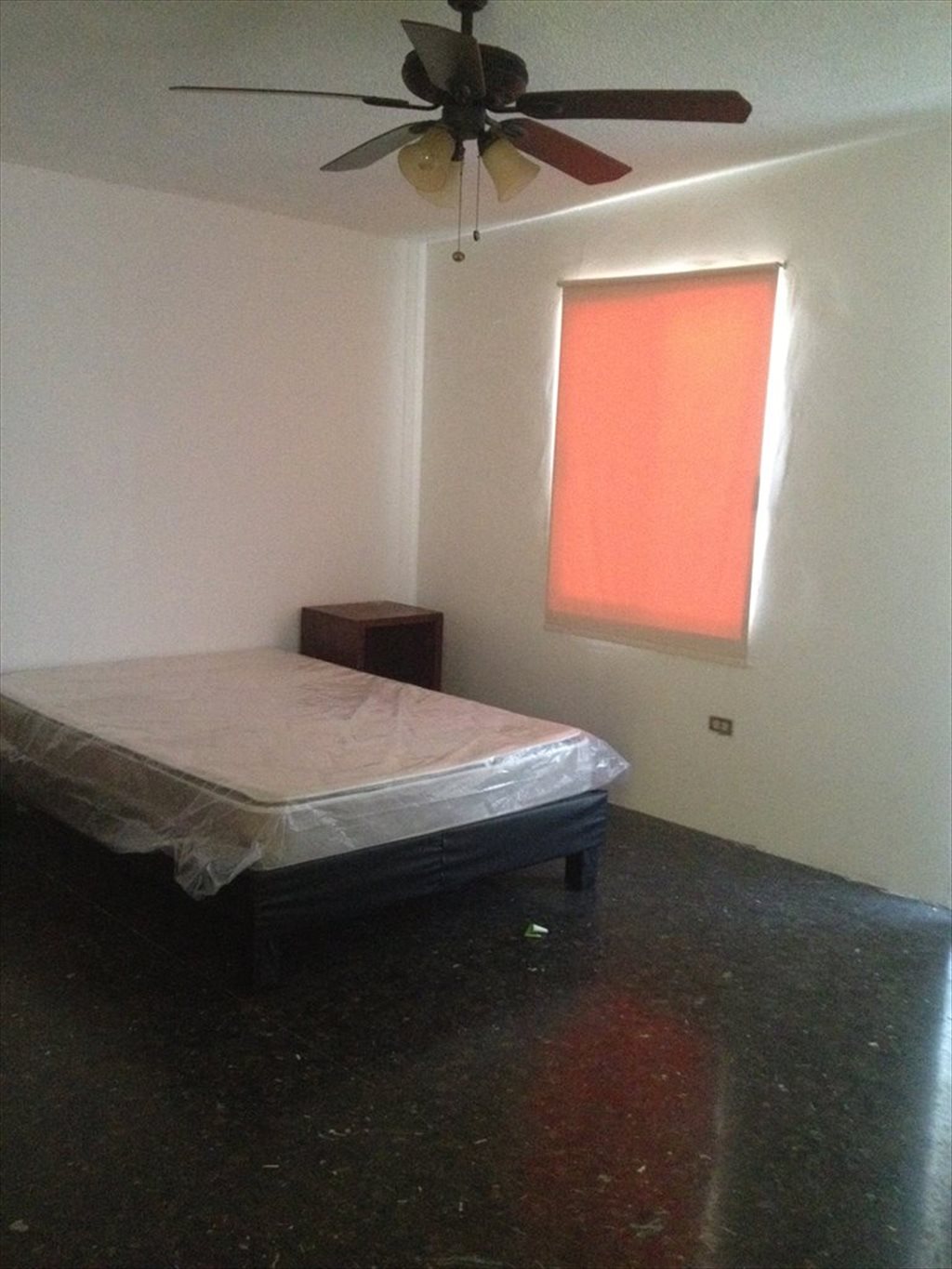 Se renta cuarto muy cerca del tec (en casa de 4 cuartos) - Eos, Contry ...