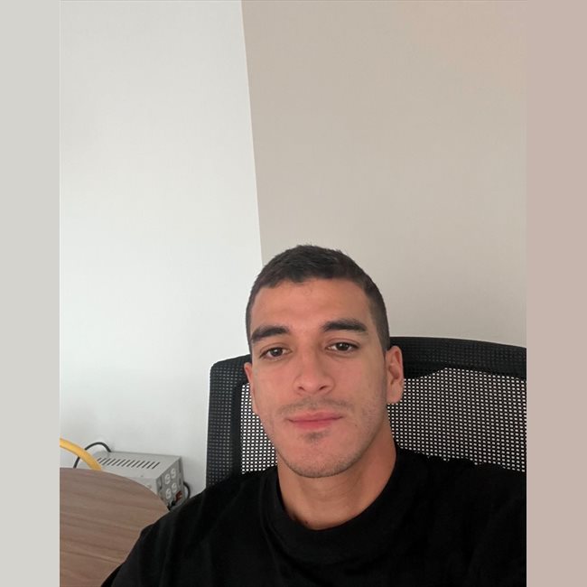 Inquilino - Bogotá - Andres - Professional - Hombre - 30 | CompartoApto