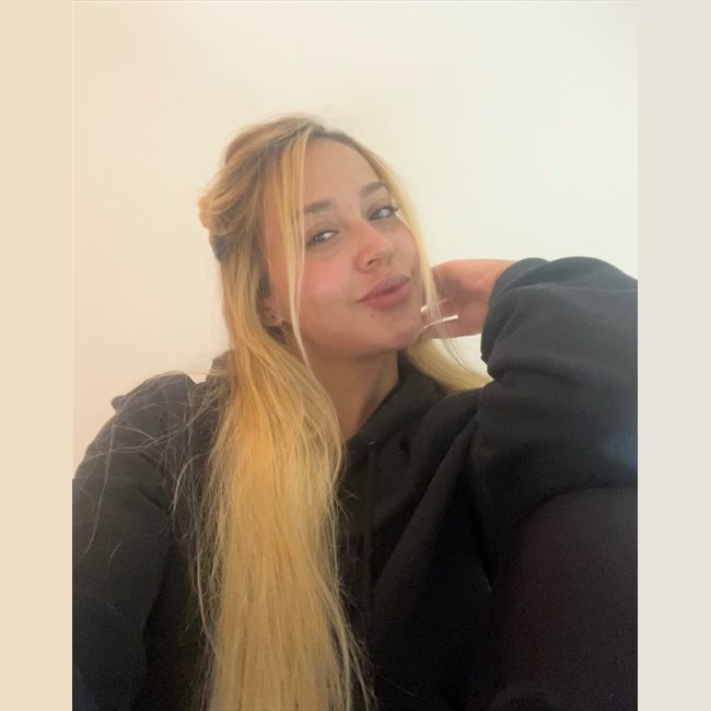 Inquilino - Medellín - Sofia - Professional - Mujer - 25 | CompartoApto