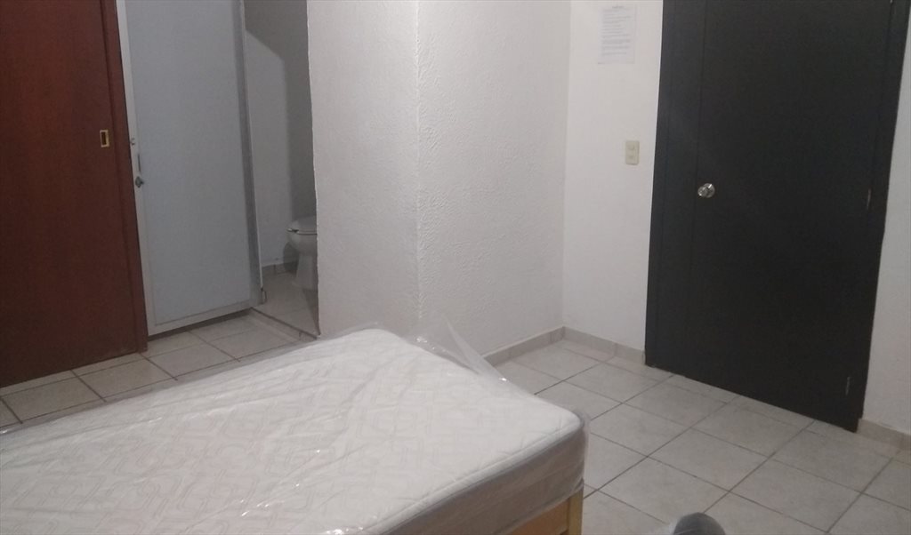 Rento cuartos individuales en zona céntrica de Guadalajara - Calle ...